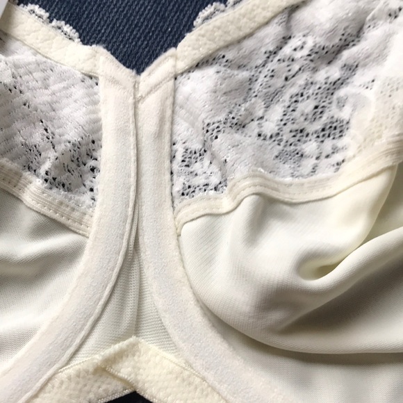 Lilyette | Intimates & Sleepwear | Nwt Lilyette 428 Comfort Lace Full ...